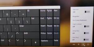 How to login without Keyboard in Windows 11