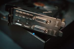 Computer screen goes black when HDMI plugged in