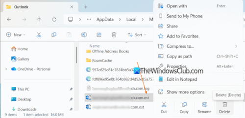 Outlook is using an old copy of your Outlook data file [Fix]